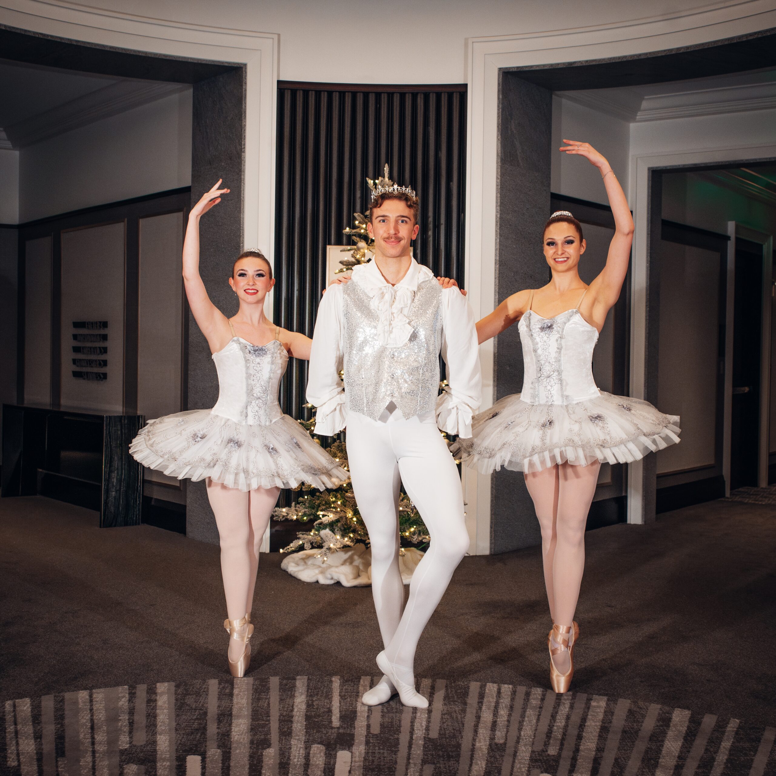 Ballet Dancers - Extraordinary Arts LLC