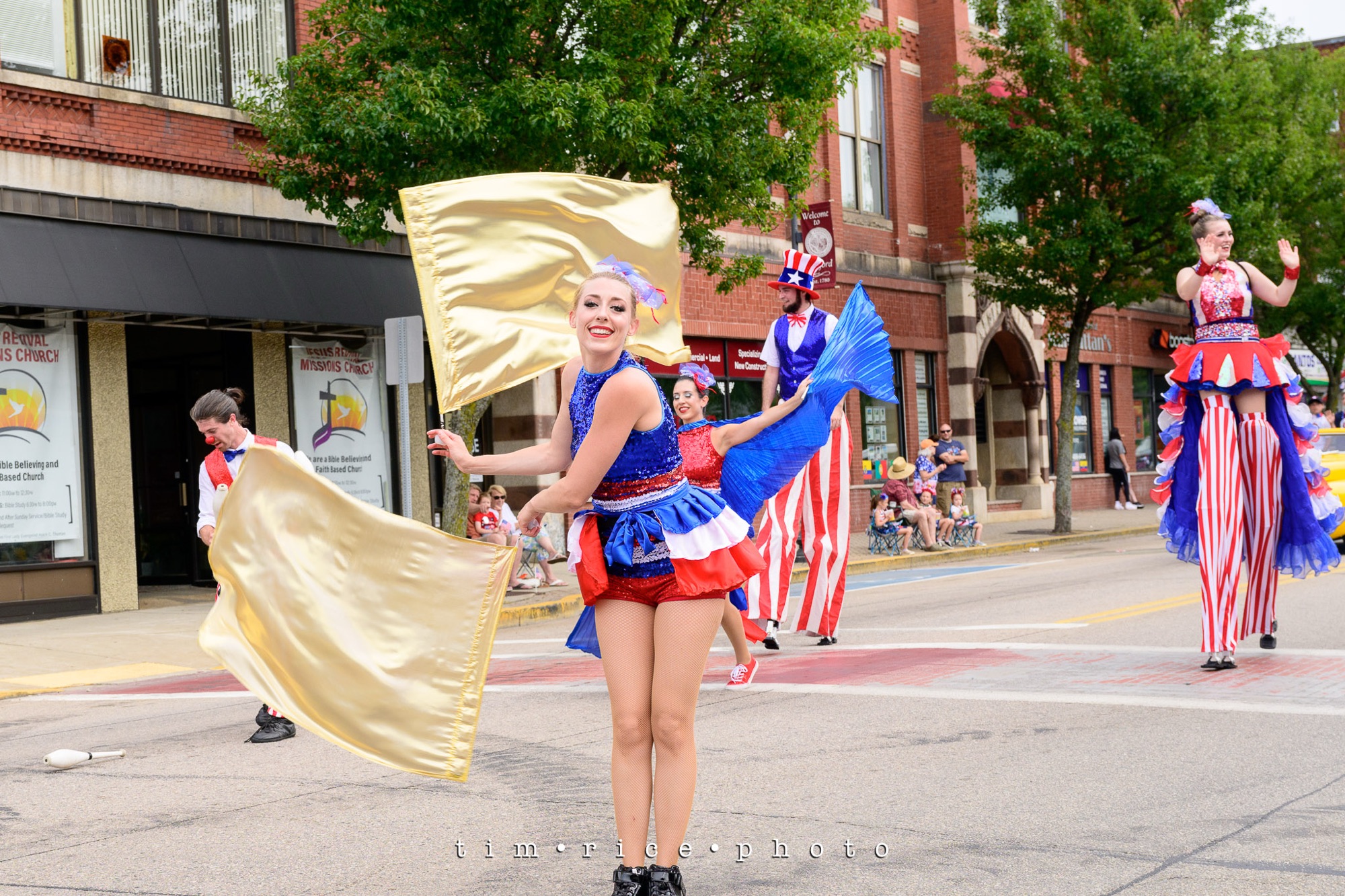 Parade Entertainment for Hire | Stilt Walkers | Wing Dancers