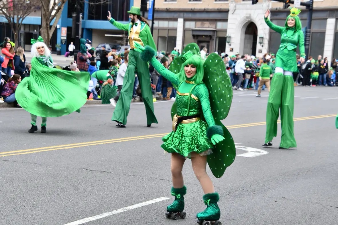 Parade Entertainment for Hire | Stilt Walkers | Wing Dancers